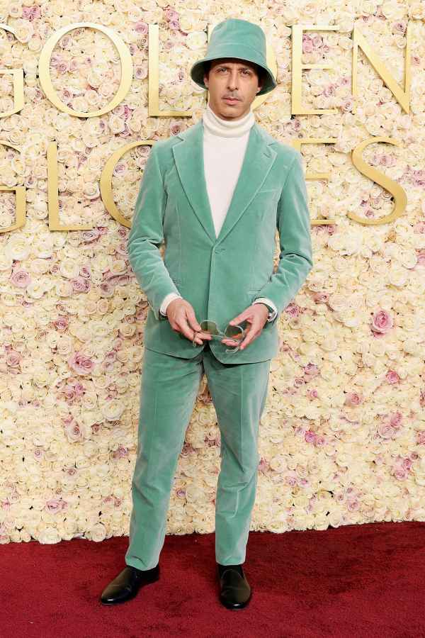 Jeremy Strong Wears Mint Green Bucket Hat to the 2025 Golden Globes ...