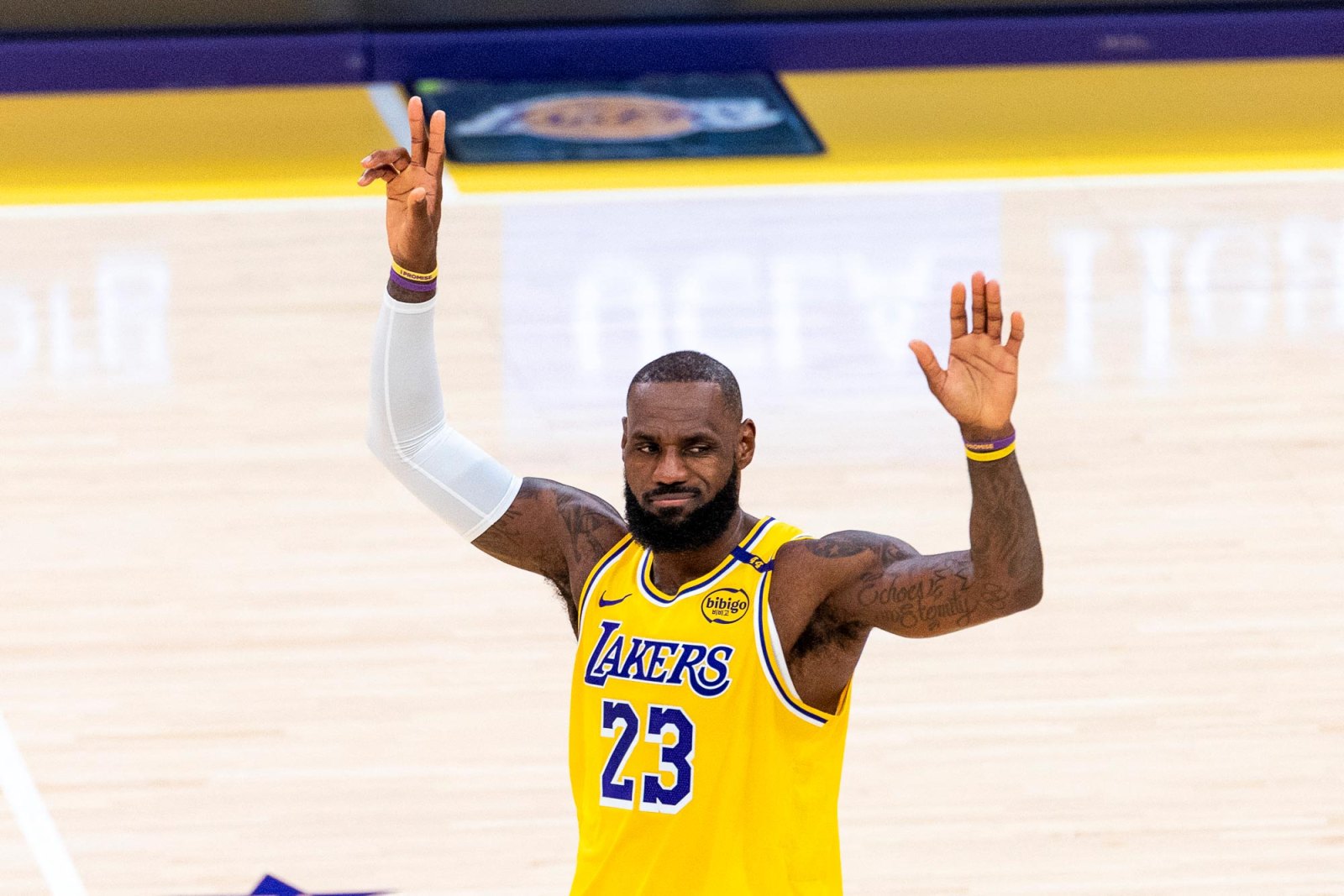 LeBron James Has Adorable Moment With Crying Fan Sitting Courtside | Us ...