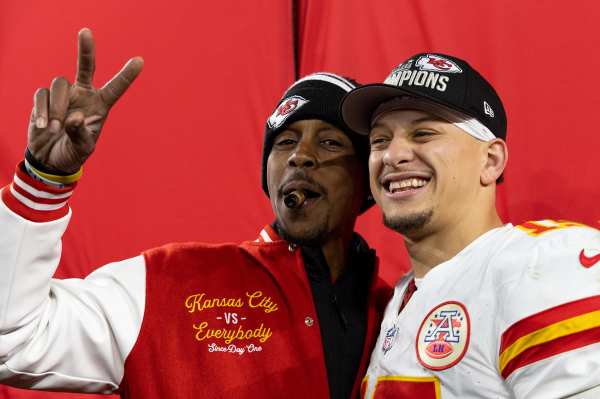 Patrick Mahomes’ Dad Claims Account Was Hacked After Bills Fans Drama ...