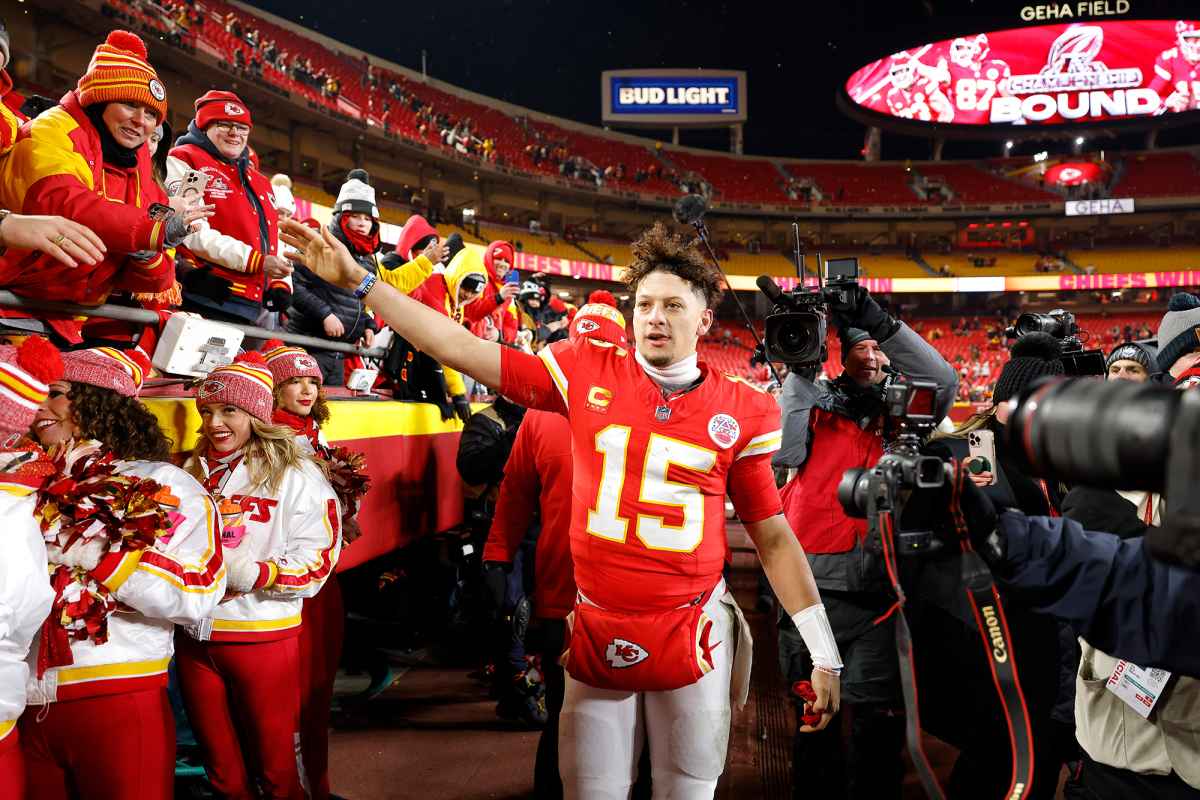 Patrick Mahomes Hopes His Family Is Set for a 'While’ After Baby No. 3 ...