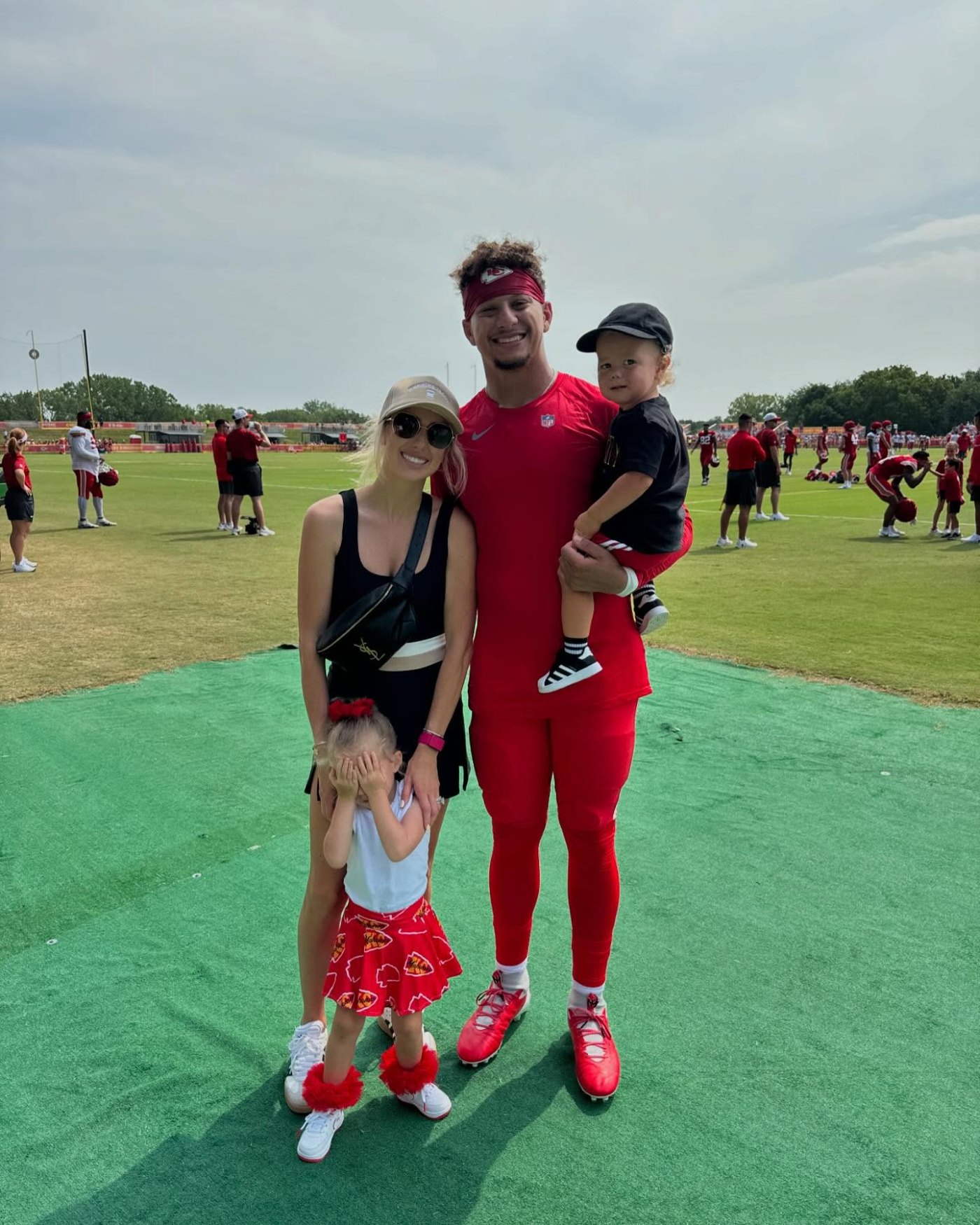 Patrick Mahomes Reveals Why Wife Brittany Mahomes' Due Date Is Perfect ...
