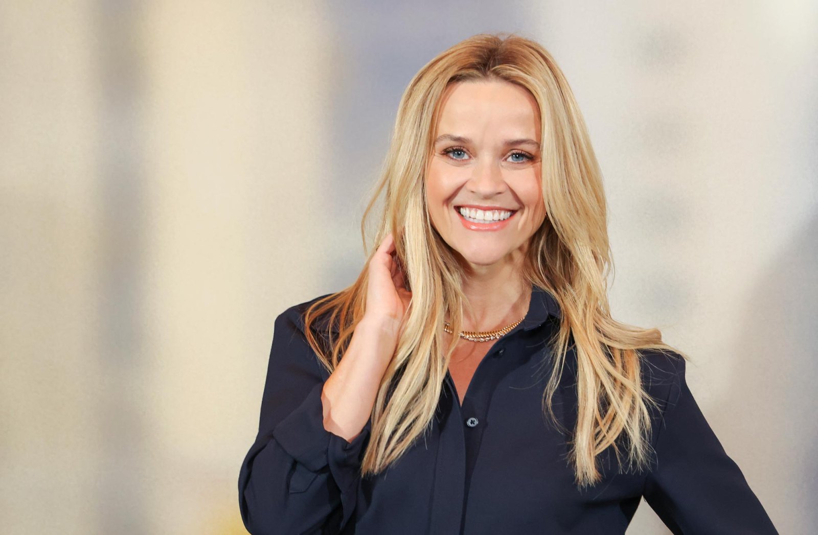 Why Reese Witherspoon Says 1 Famous Actress ‘Doesn’t Talk’ to Her | Us ...