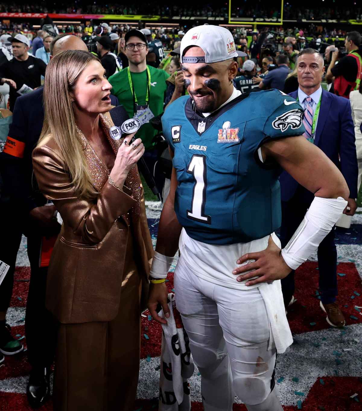 Erin Andrews’ 2025 Super Bowl Outfit Was Inspired by Taylor Swift | Us ...