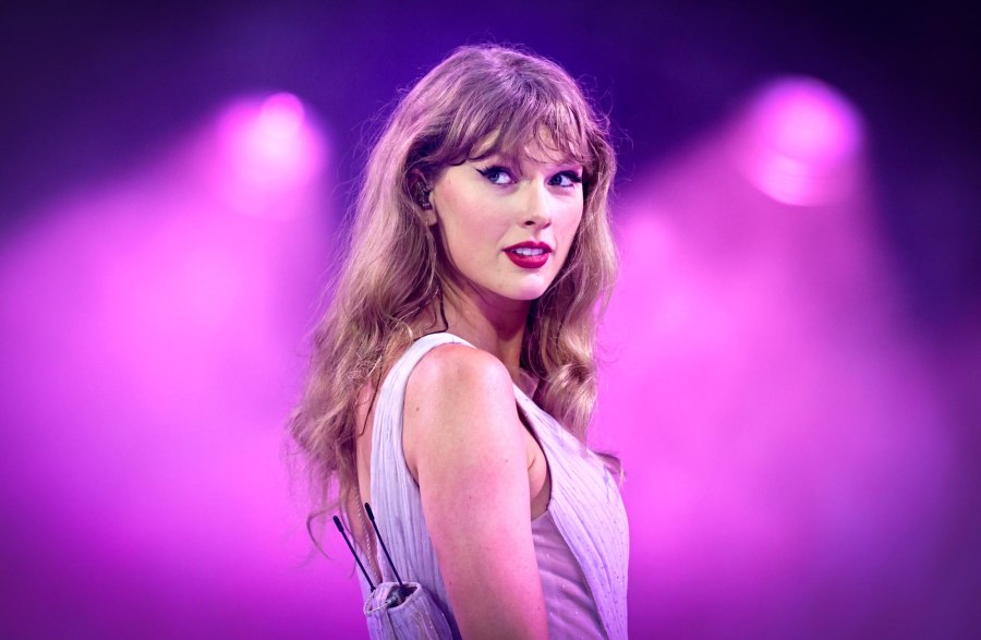 Kelly Stafford Recalls 'Heat' She Got After Taylor Swift Criticism | Us ...