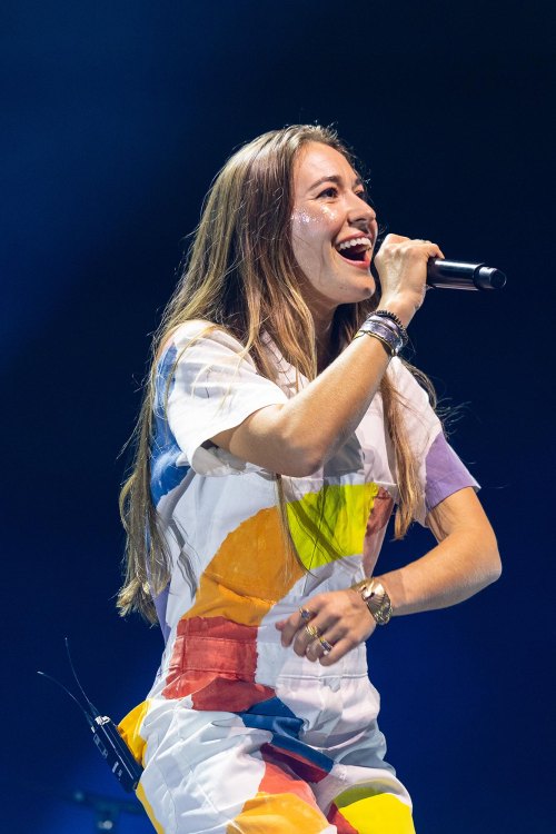 Lauren Daigle: Meet 2025 Super Bowl America the Beautiful Singer | Us ...