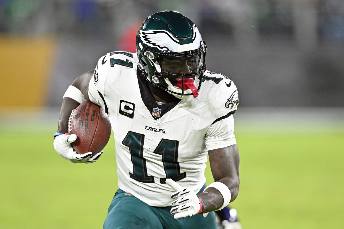 Eagles' A.J. Brown Shares Mental Health Advice After Past Struggles ...