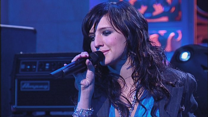 Ashlee Simpson's Disastrous SNL Performance Explained | Us Weekly