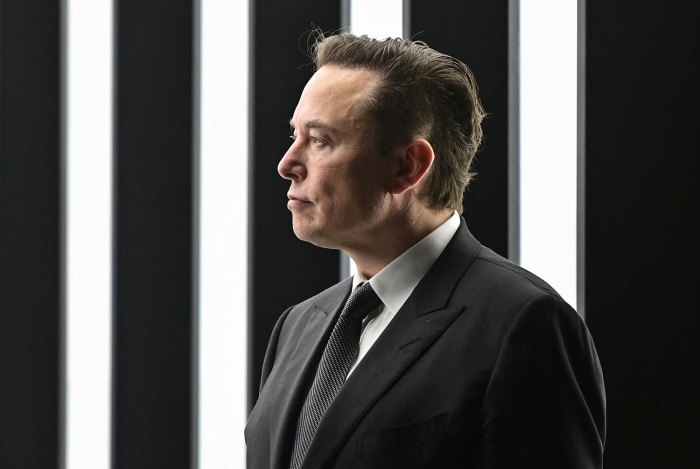 Elon Musk's Father Errol Says Billionaire 'Hasn't Been a Good Dad' | Us ...