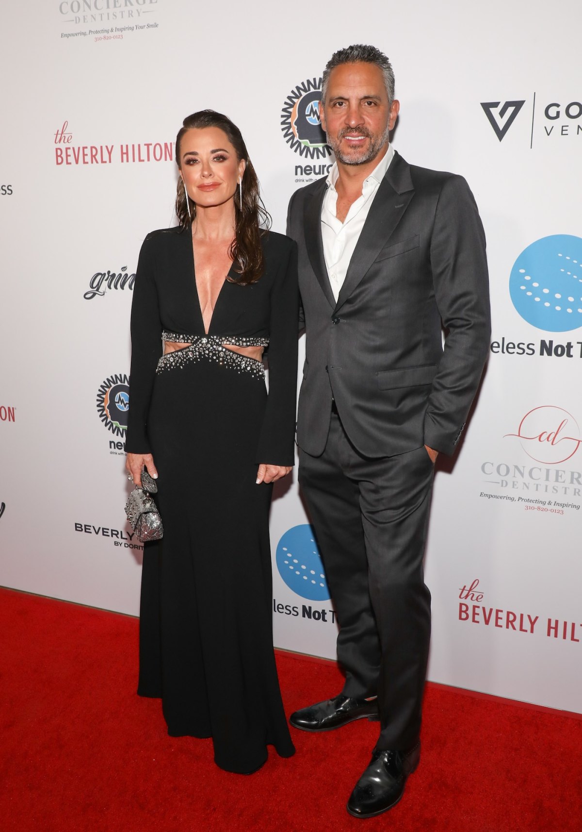 Kyle Richards and Mauricio Umansky Are Discussing Selling Family Home ...