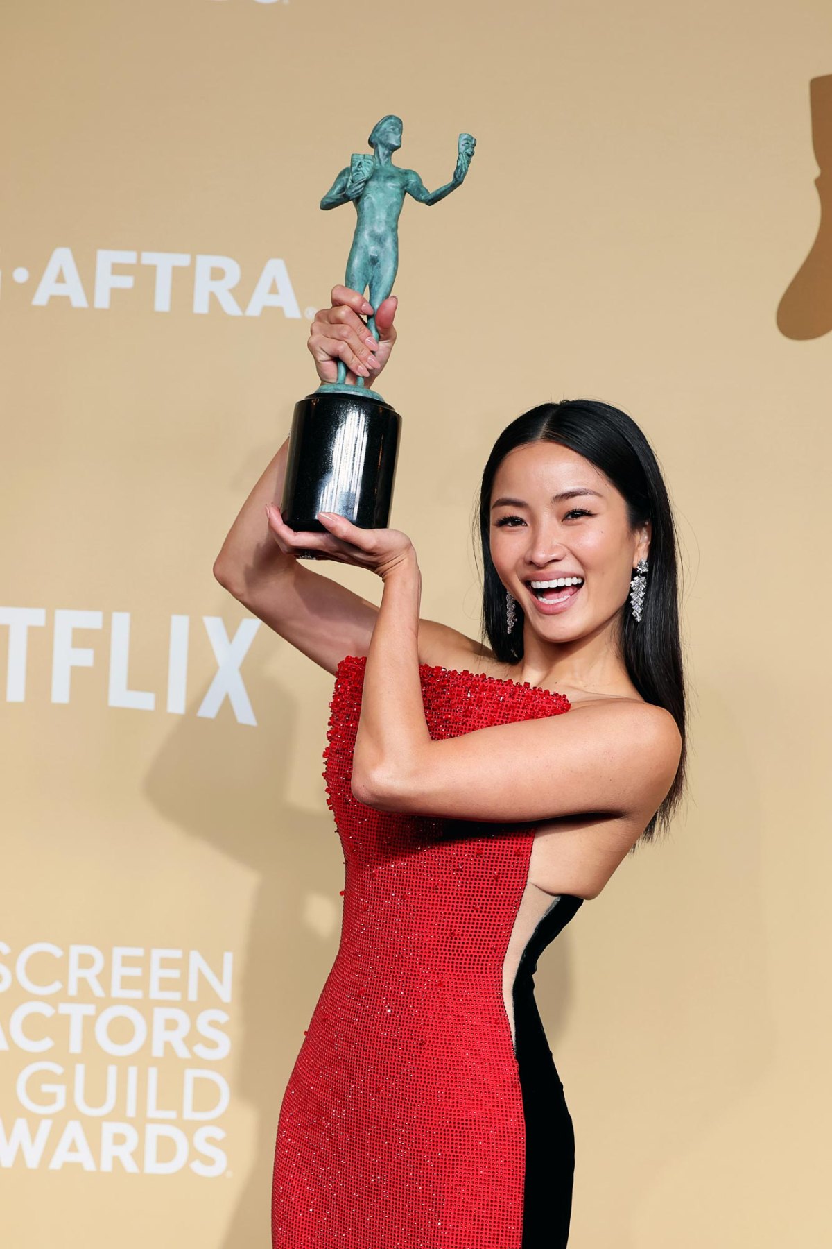 How Heavy Is the 2025 SAG Awards Trophy Versus Oscars, Emmys, Globes ...