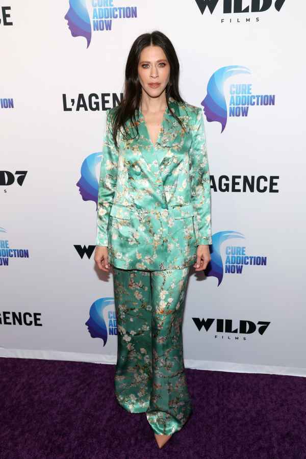 Jackie Tohn Teases Nobody Wants This Season 2 With Leighton Meester ...