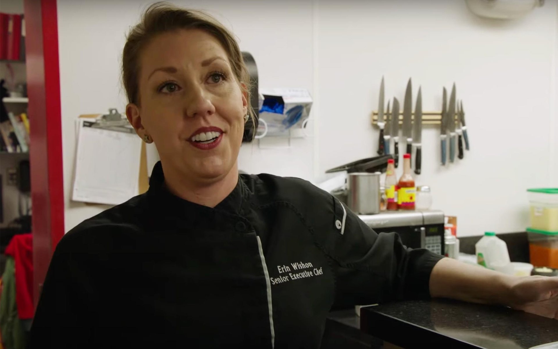 Kansas City Chiefs’ Chef Was 'Taken Aback' by Taylor Swift's Kindness ...