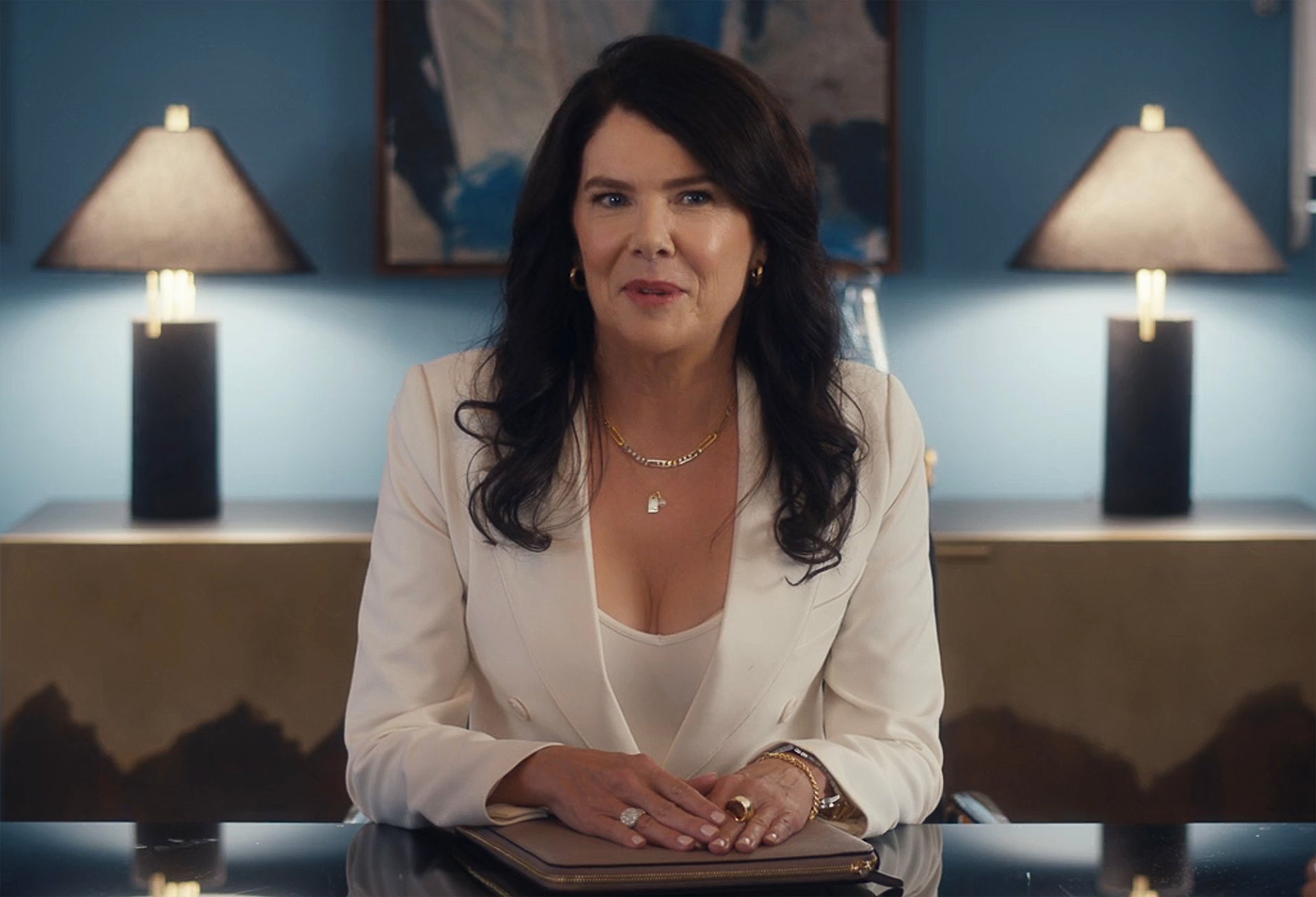 The Z-Suite Preview: Lauren Graham Fixed Herself With 1 Therapy Session ...