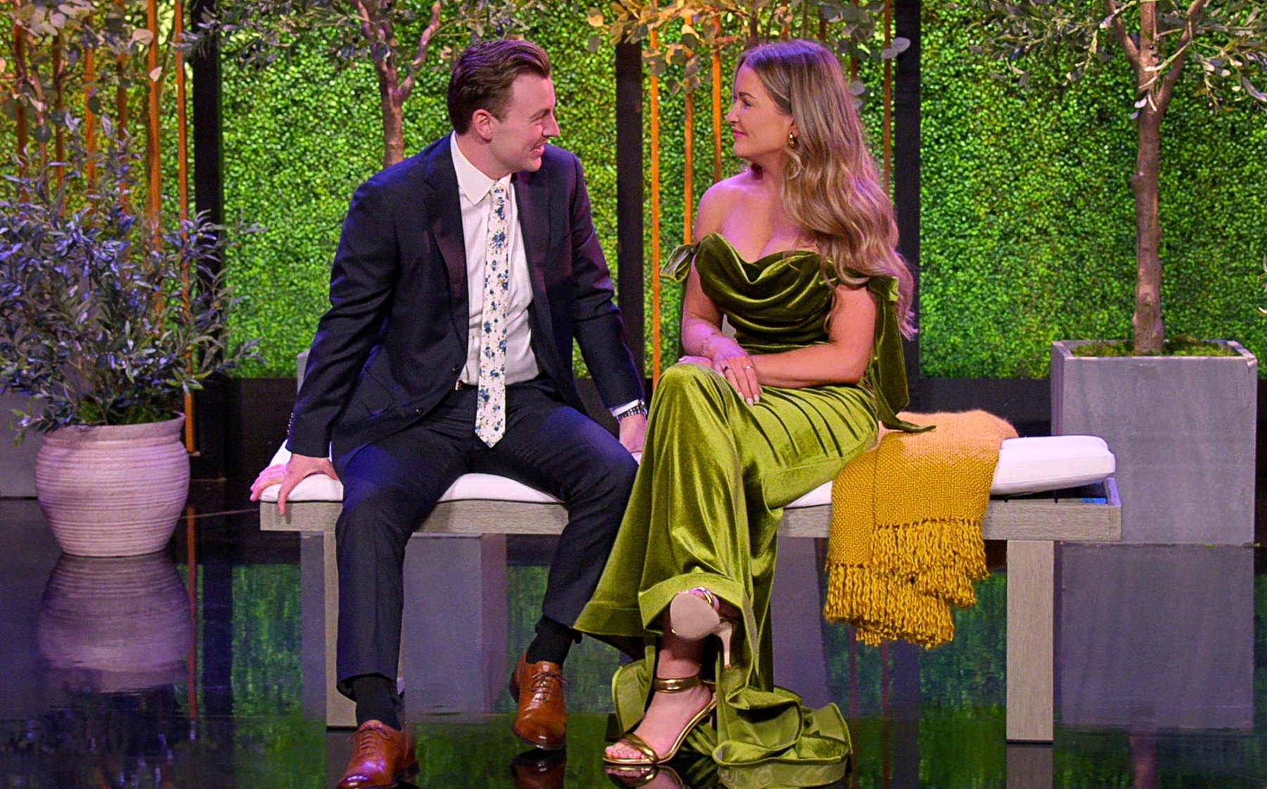 Nick, Vanessa Lachey Talk Love Is Blind's Taylor and Daniel's IG Drama ...