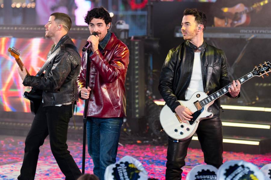 Jonas Brothers Reveal Dates, Opening Acts for 20th Anniversary Tour ...