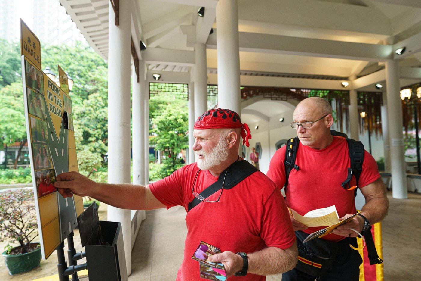 Amazing Race's Mark and Larry Were 'Less Than a Minute' Behind Teams ...