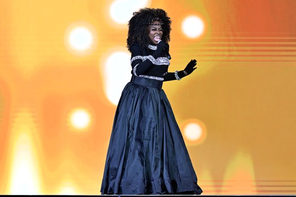 Veteran R&B Singer Angie Stone Dead at 63 After Car Crash | Us Weekly
