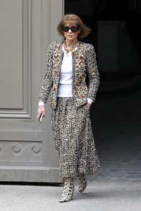 Vogue’s Anna Wintour Only Packed 1 Pair of Boots for Fashion Week | Us ...