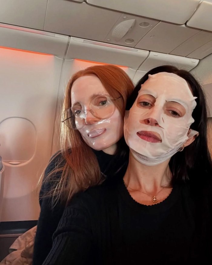 Anne Hathaway and Jessica Chastain Relax in Sheet Masks During Flight ...