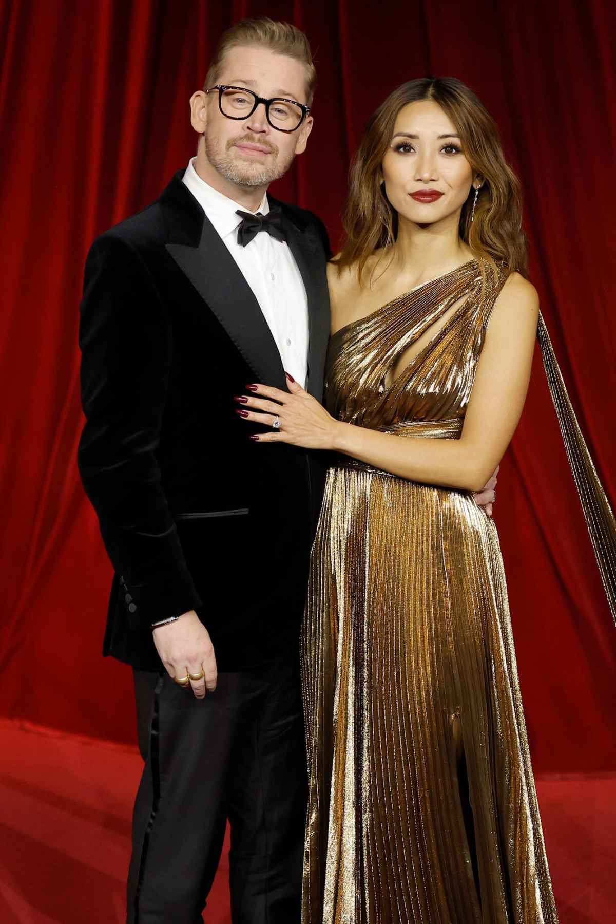 Brenda Song Reveals How Macaulay Culkin Proposed on Christmas 2021 | Us ...