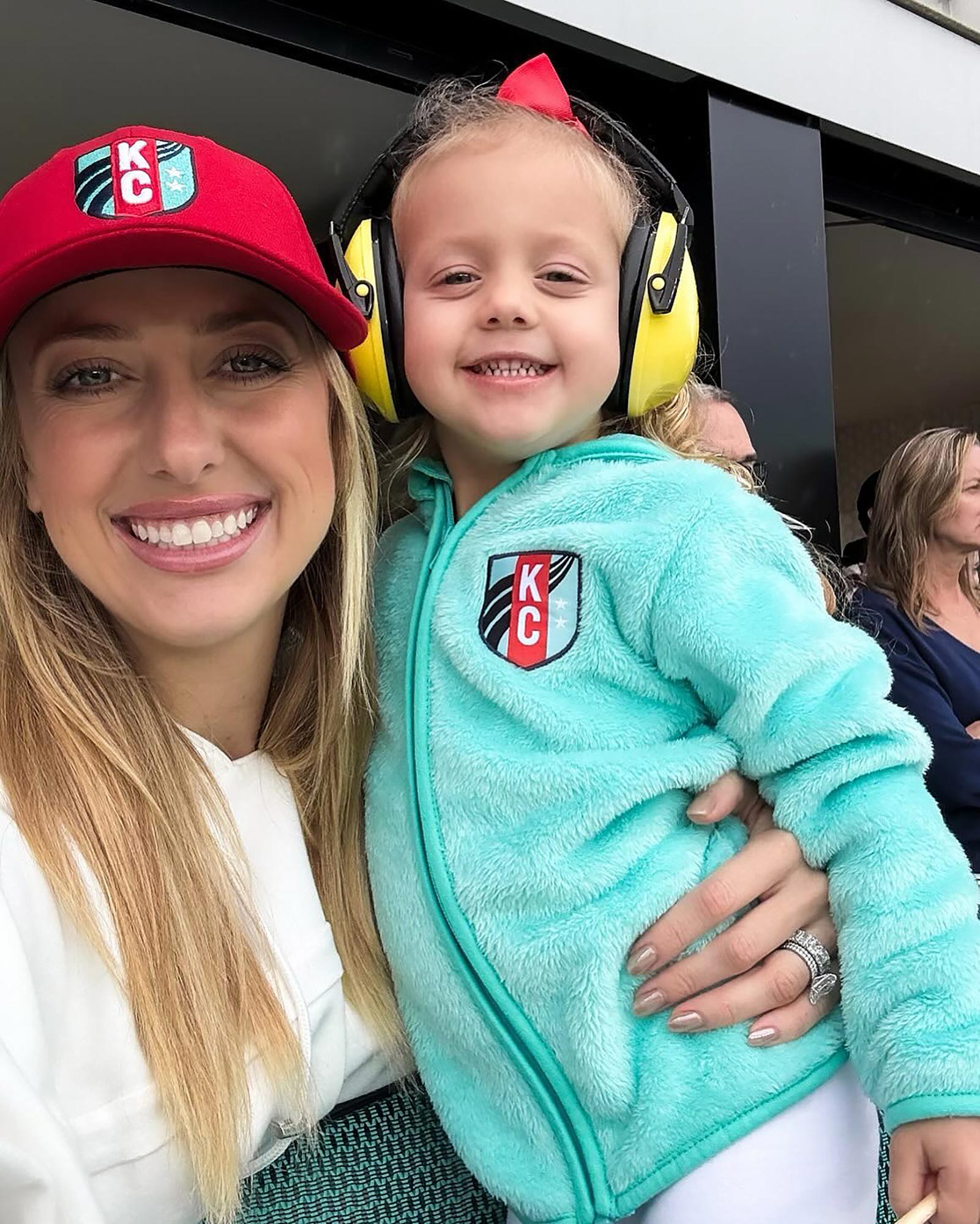 Brittany Mahomes Sweetly Practices Dance Hairdos on Daughter Sterling ...