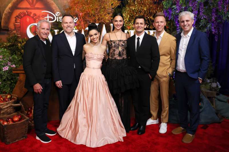Rachel Zegler, Gal Gadot Attend Snow White Premiere Amid Controversy ...