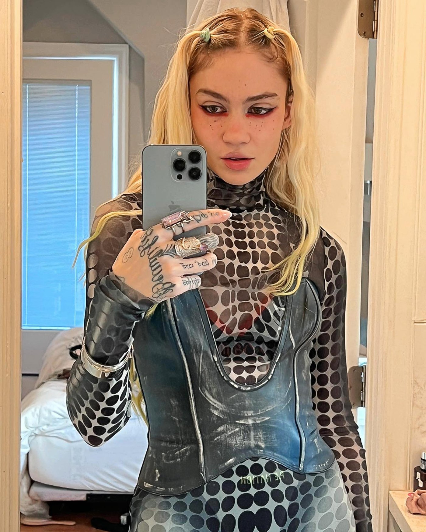 Grimes Says She Was Diagnosed With ADHD and Autism 'This Year' | Us Weekly