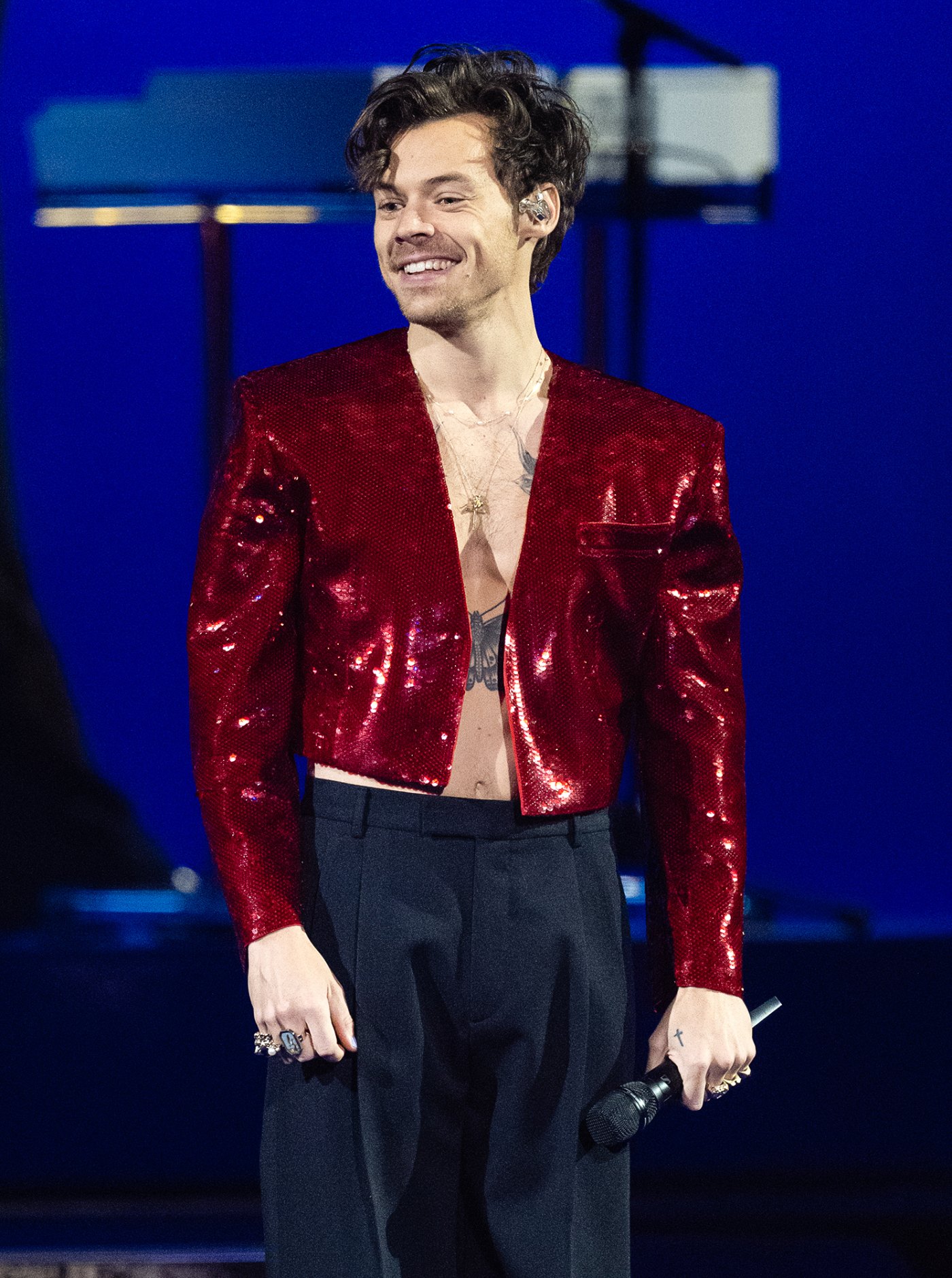 Harry Styles Spotted Running Tokyo Marathon: Find Out Finish Time | Us ...