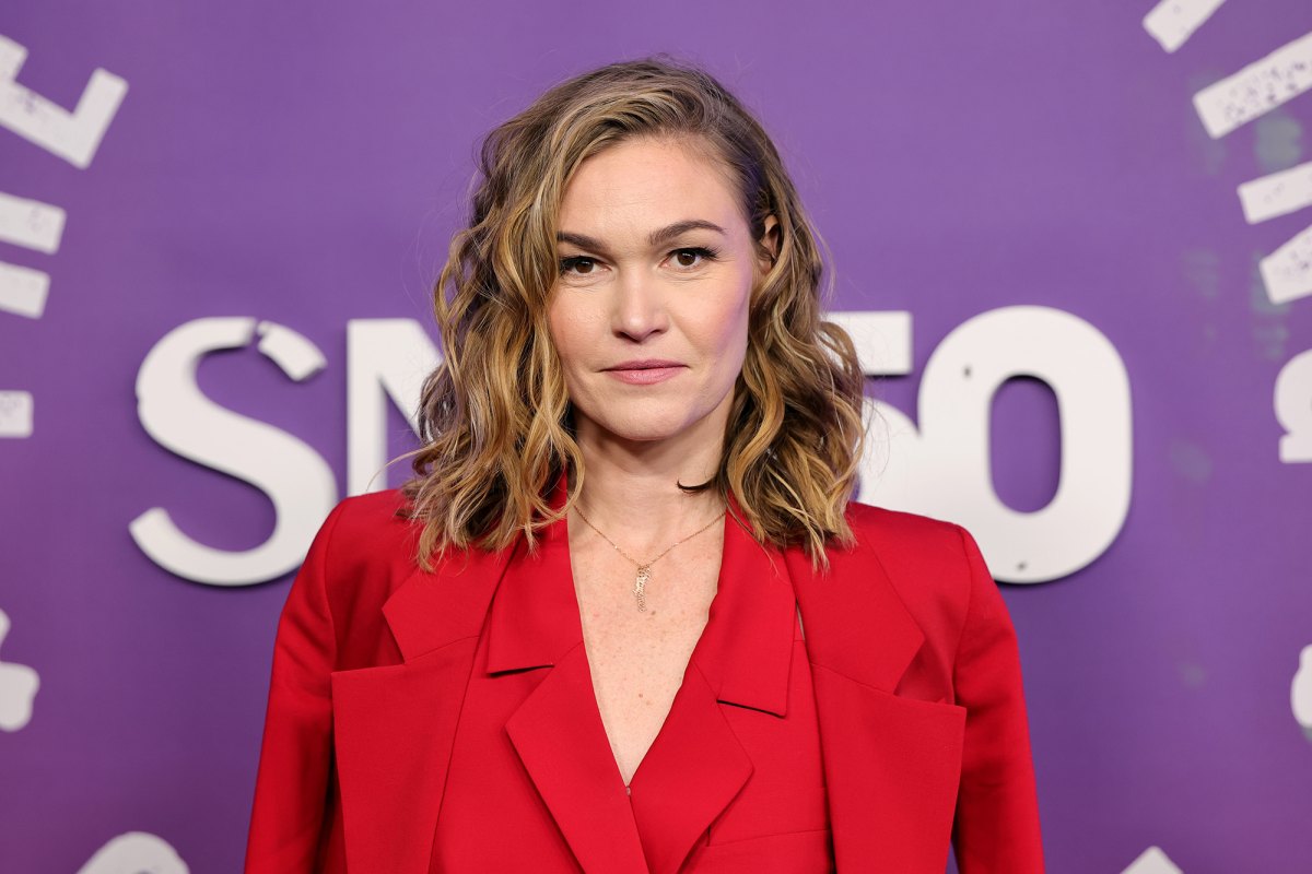 Julia Stiles Felt Slimy for Dance Scene in Freddie Prinze Jr. Rom-Com ...