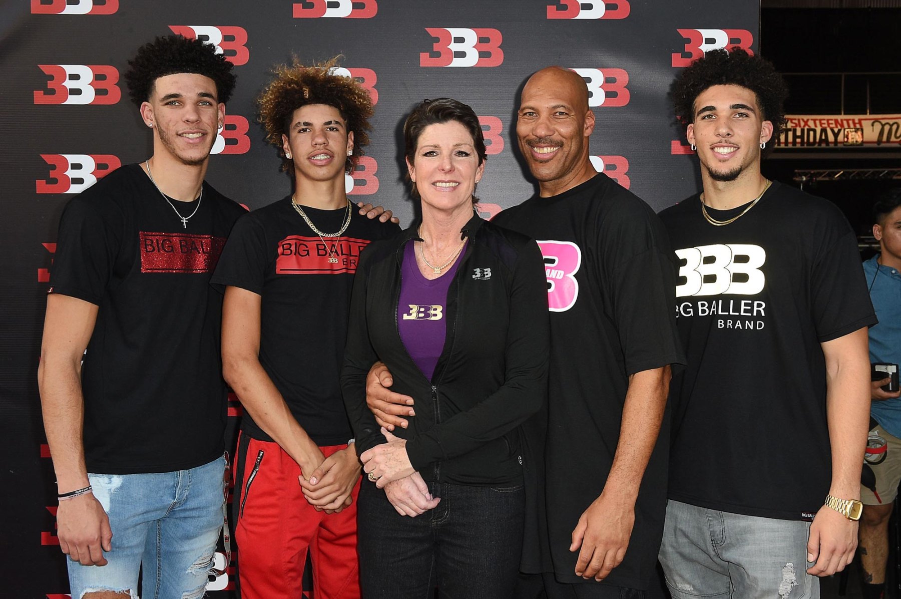 LaVar Ball Shows Off His Amputated Foot After ‘Serious’ Medical Issue ...
