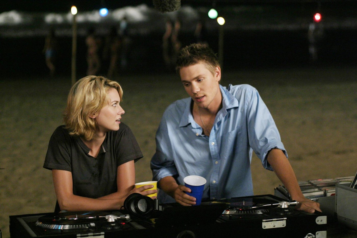 Sophia Bush and Bethany Joy Lenz React to OTH Ignoring Peyton, Lucas ...