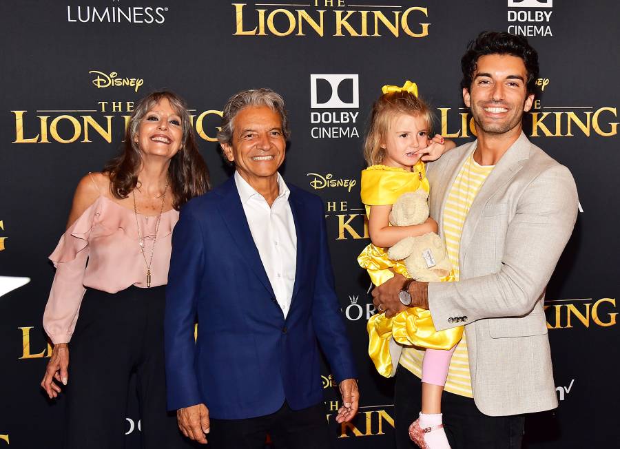 How Justin Baldoni's Dad Sam Is Supporting Him Amid Blake Lively Suit ...