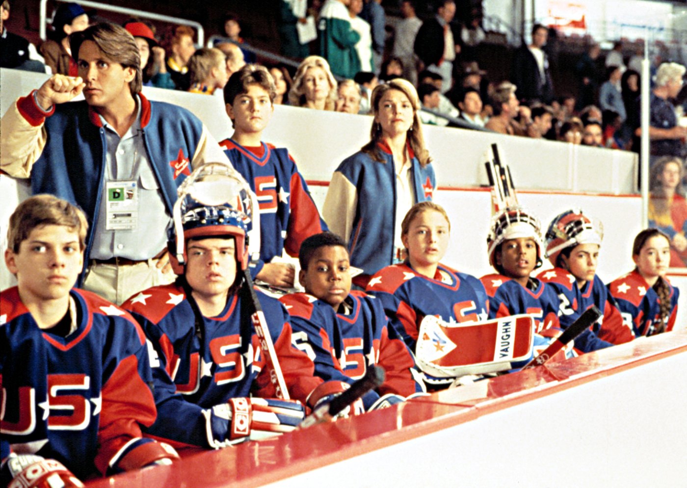 Joshua Jackson Recalls Lesson From Emilio Estevez on Mighty Ducks Set ...