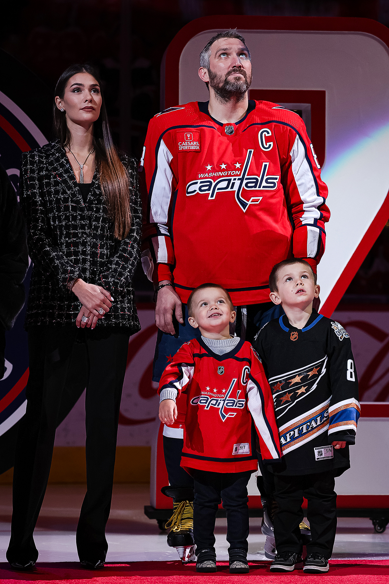 Alexander Ovechkin Breaks Wayne Gretzky’s NHL Record with 895th Goal ...