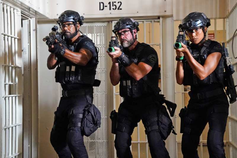 When Is S.W.A.T. Season 8 Streaming on Netflix? Date, Time, Cast and ...