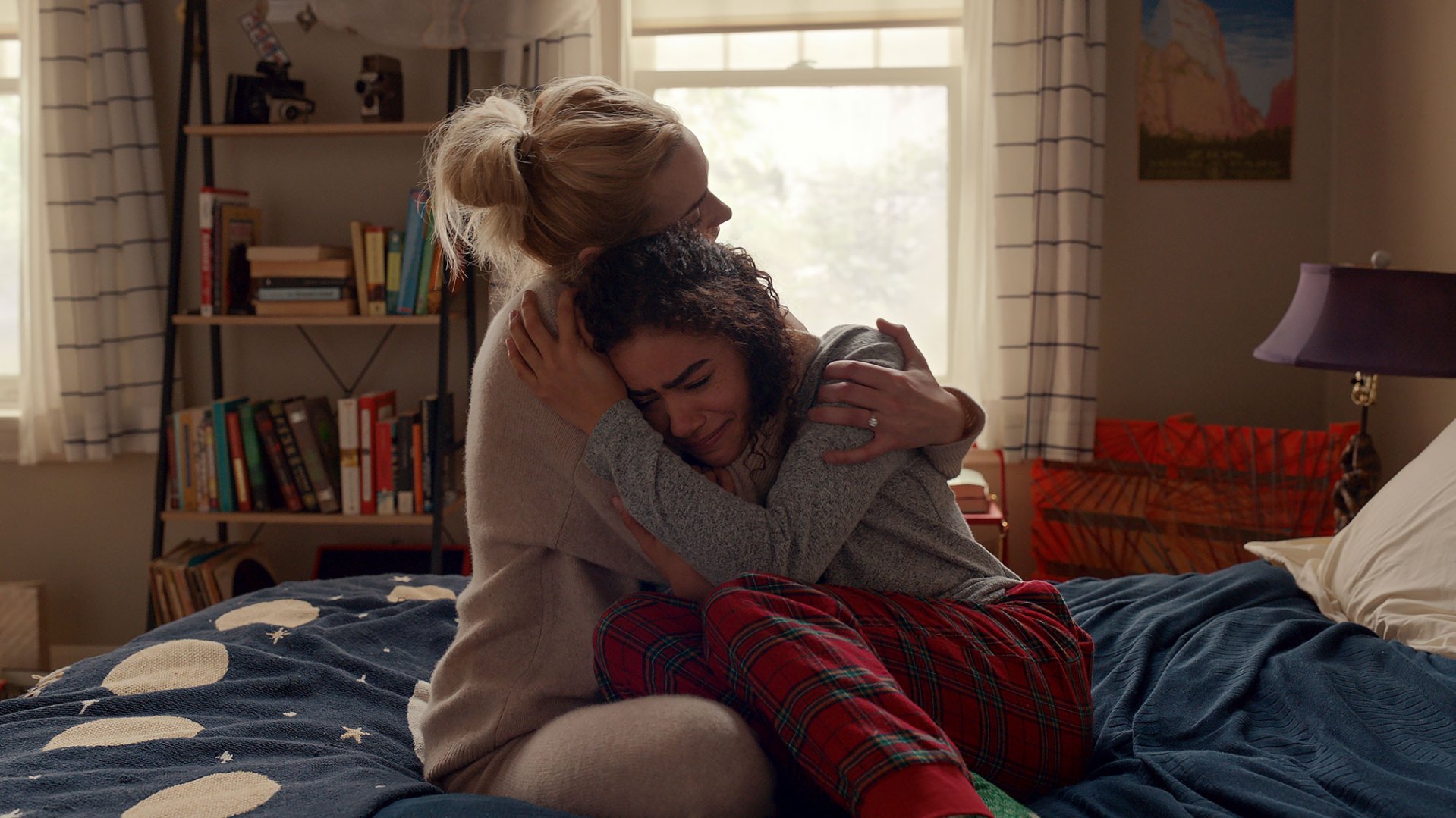 Ginny & Georgia Season 3 Teases Mother-Daughter Division in 1st Look ...