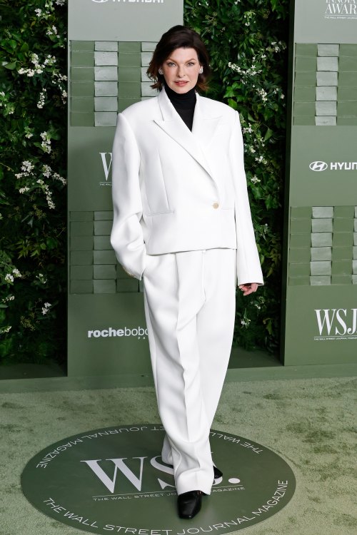 Linda Evangelista Reflects on Cosmetic Surgery, Botox and Aging | Us Weekly