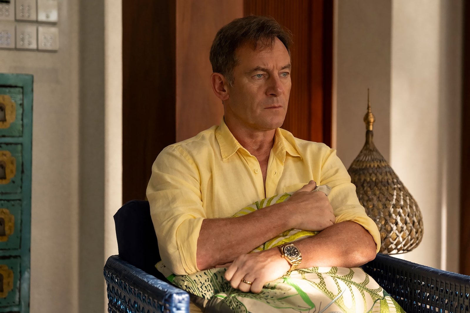 Jason Isaacs Compares White Lotus to Prison Camp, Hints at On-Set ...