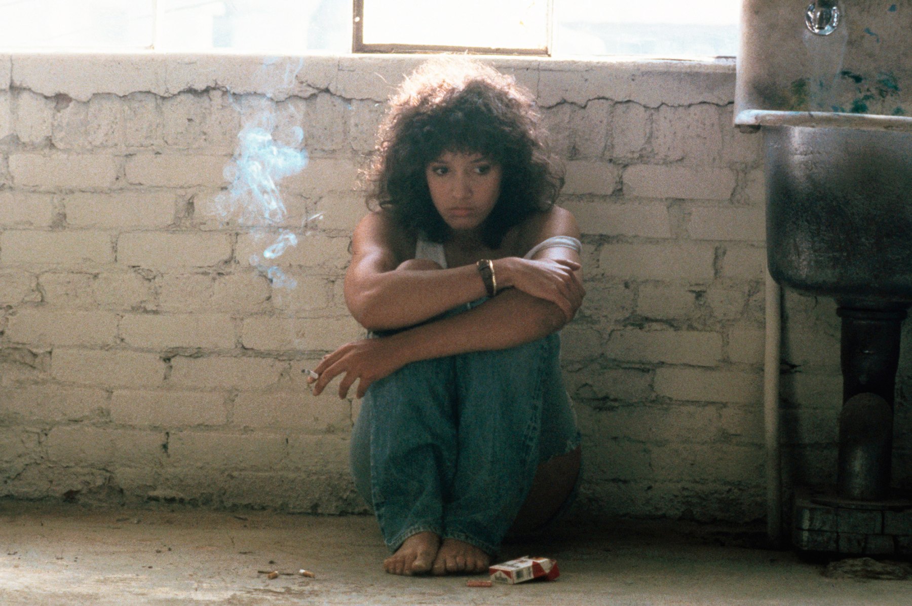 Jennifer Beals Still Has These Flashdance Items After One Went Missing ...