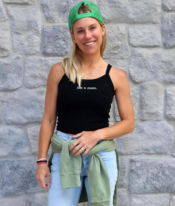 Kelly Stafford Reveals Cousin Has Same Brain Tumor She Had | Us Weekly