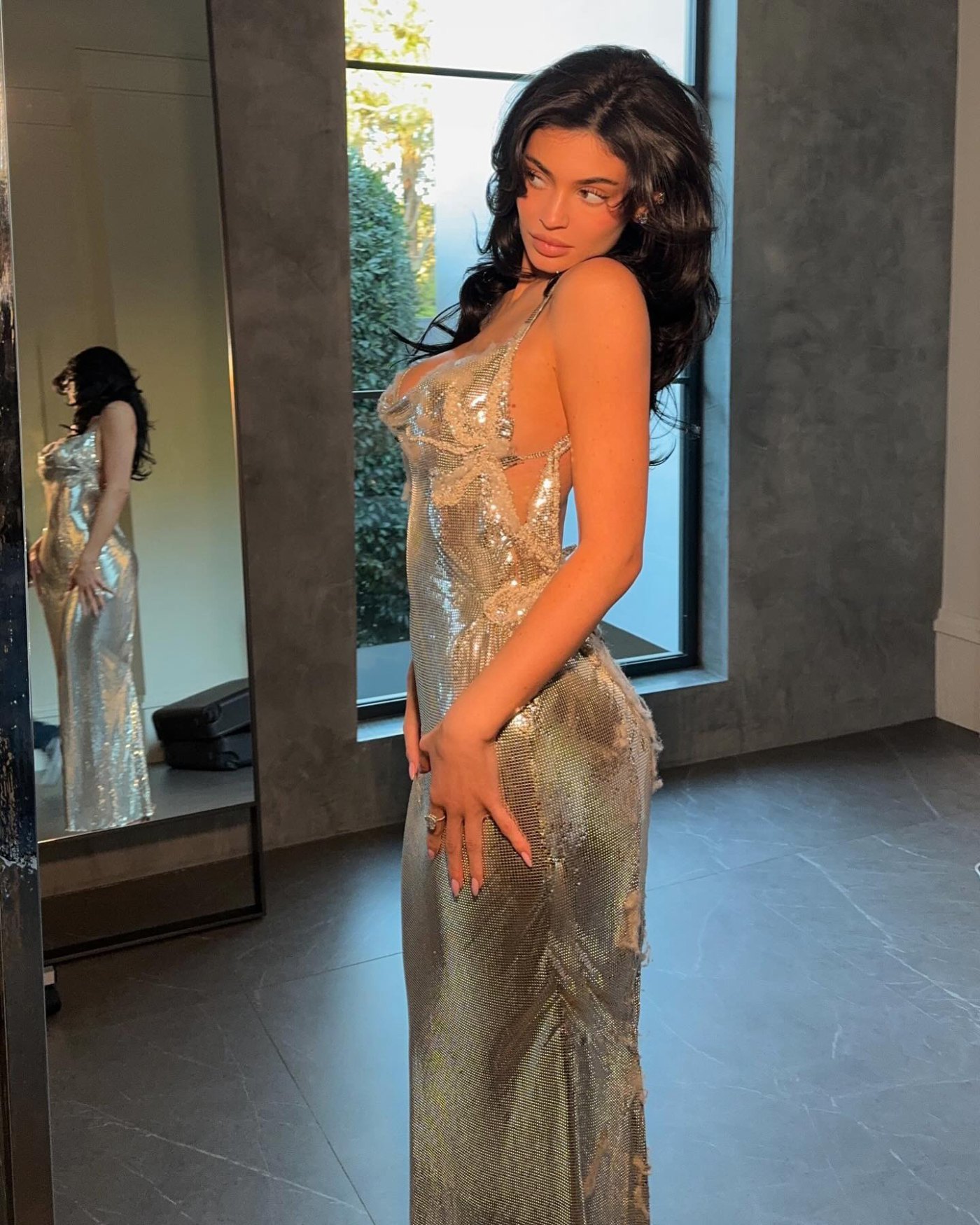 Kylie Jenner Golden Globes 2025 Iconic Style And Doubts Us Weekly 7396