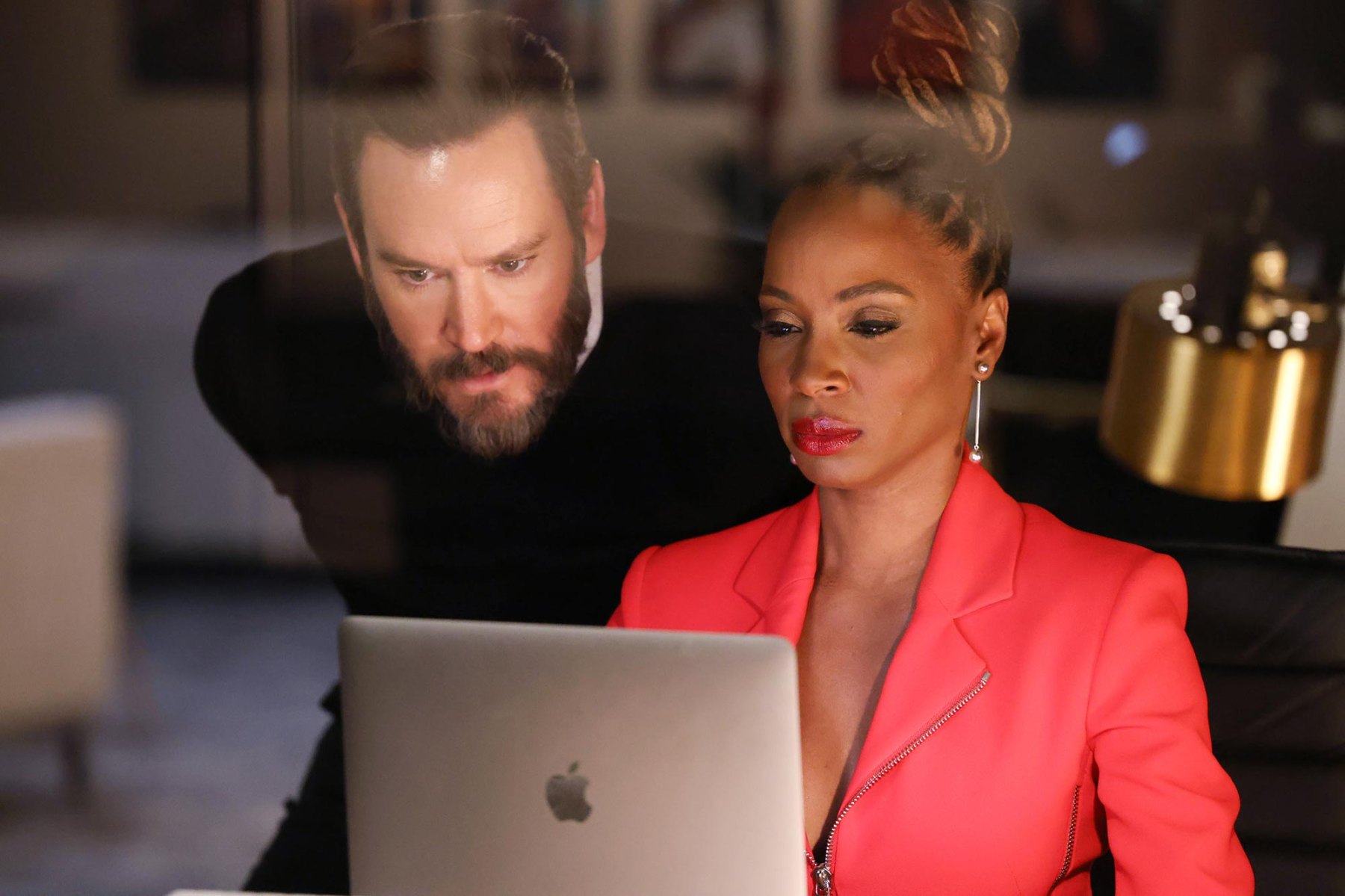 Found Series Finale Appears to Kill Mark-Paul Gosselaar's Sir | Us Weekly