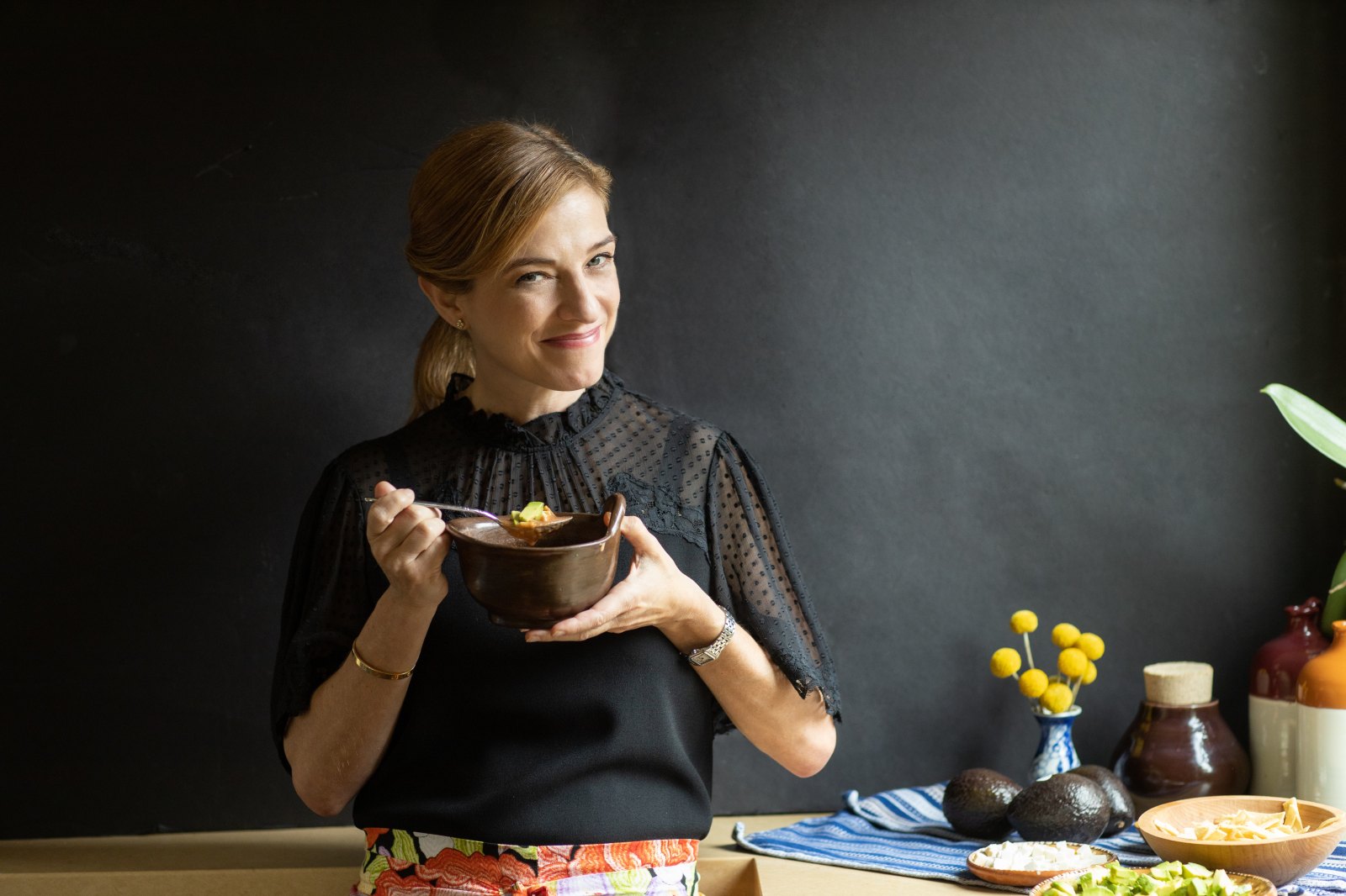 Pati Jinich escucha las voces del continente en su serie 'Panamericana ...