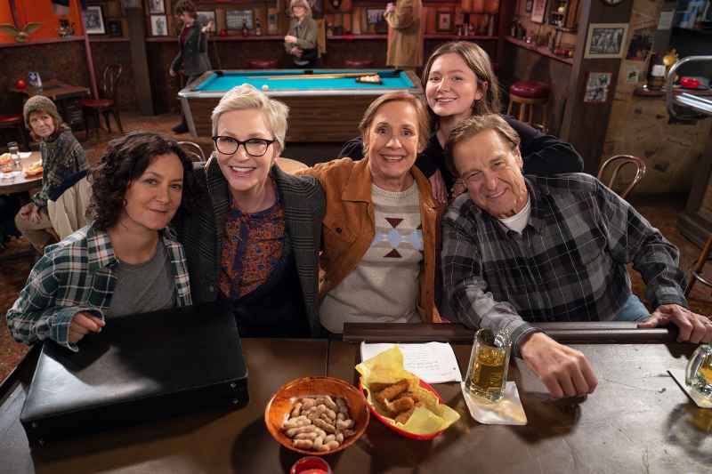 The Conners Cast Say Goodbye for the Last Time Before Series Finale ...