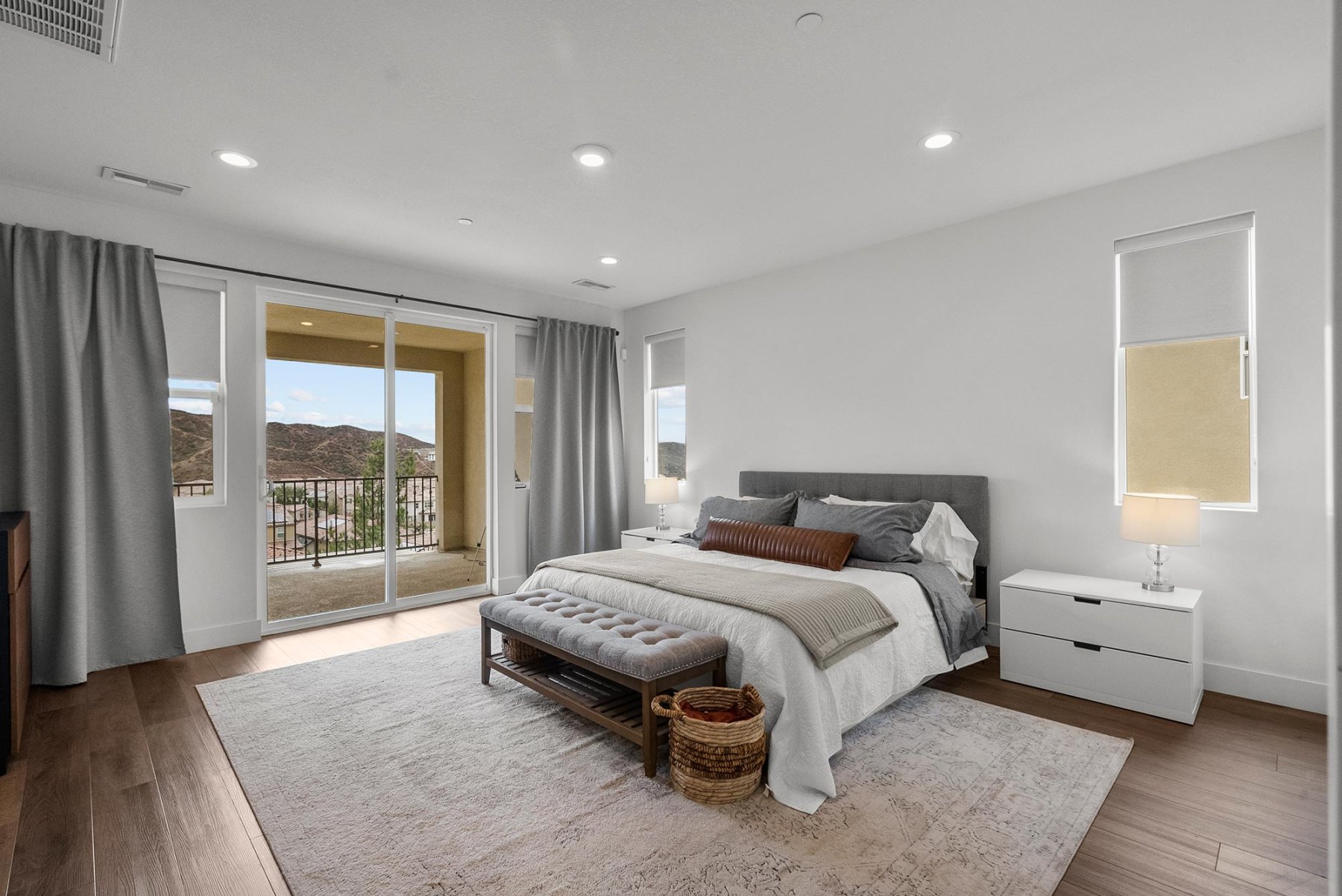 Inside Nia Sanchez and Danny Booko's New $1.3M Santa Clarita Home | Us ...