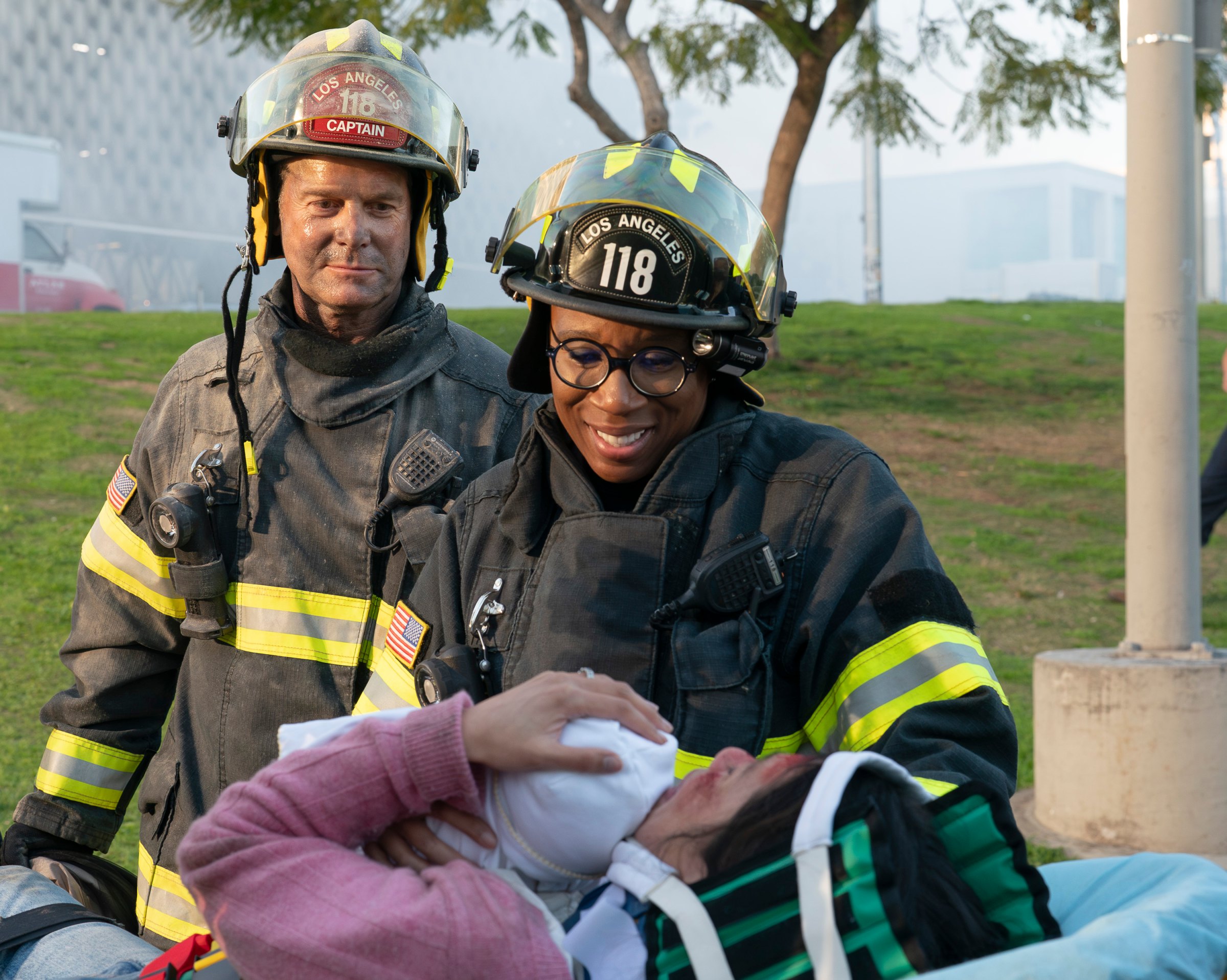 Which 9-1-1 Stars Are — And Aren't — Returning for Season 9 After Death ...