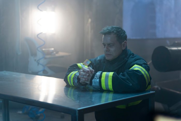 Which 9-1-1 Stars Are — And Aren't — Returning for Season 9 After Death ...