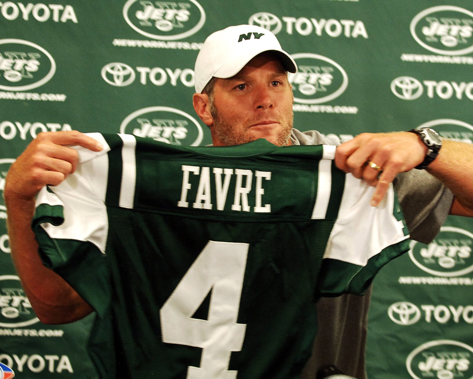 Untold The Fall of Favre Trailer Revisits NFL Legend's Scandals | Us Weekly