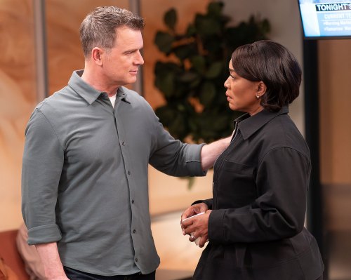 Angela Bassett Mourns Bobby Nash's Death on 9-1-1 | Us Weekly