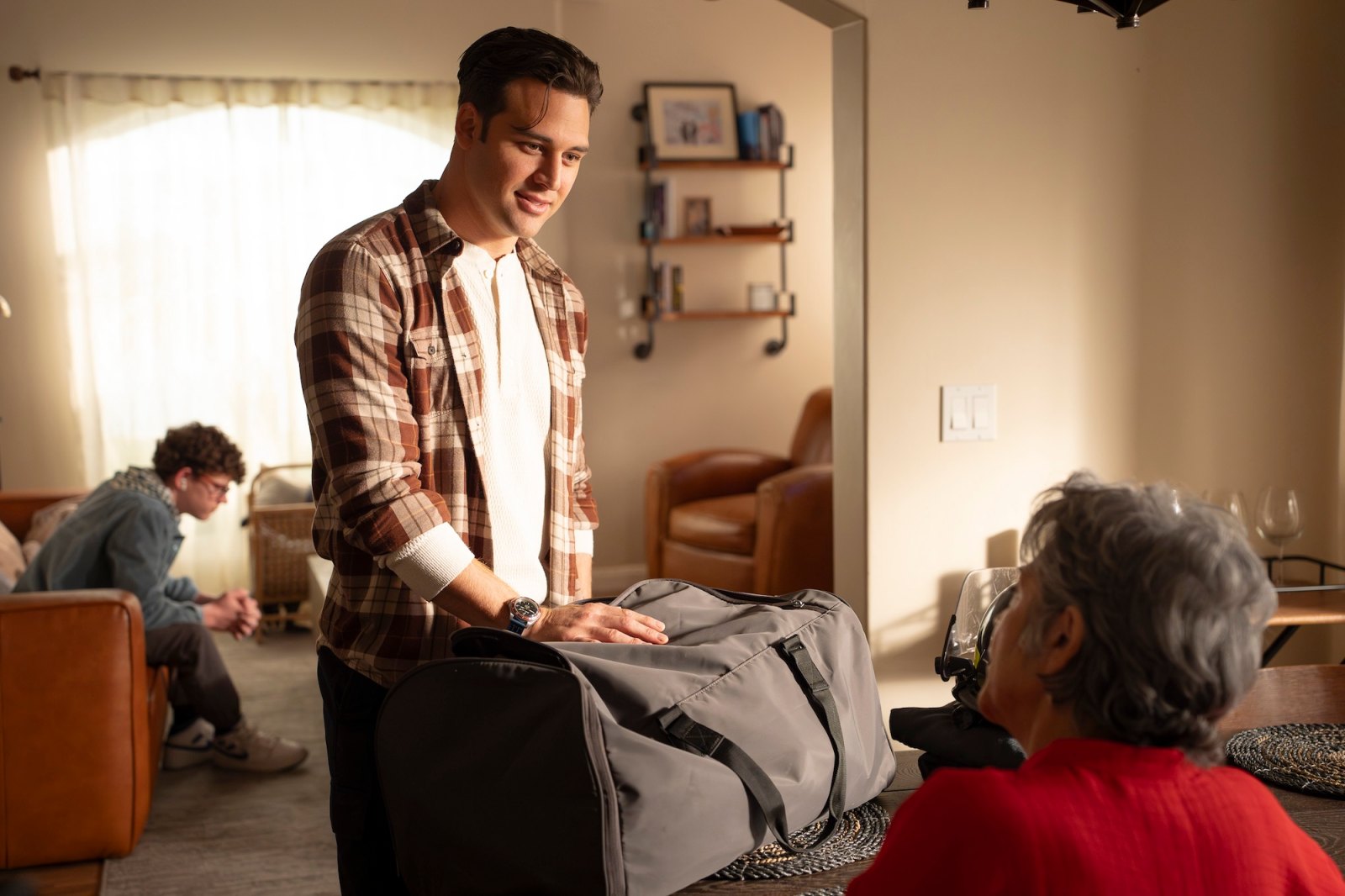 9-1-1 Season 8 Finale Recap: Eddie Leads Team After Bobby’s Death | Us ...